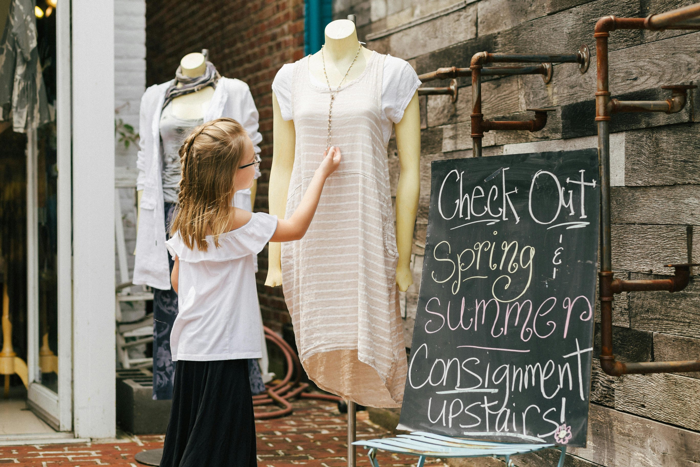 How to Price Consignment Inventory for Maximum Profit